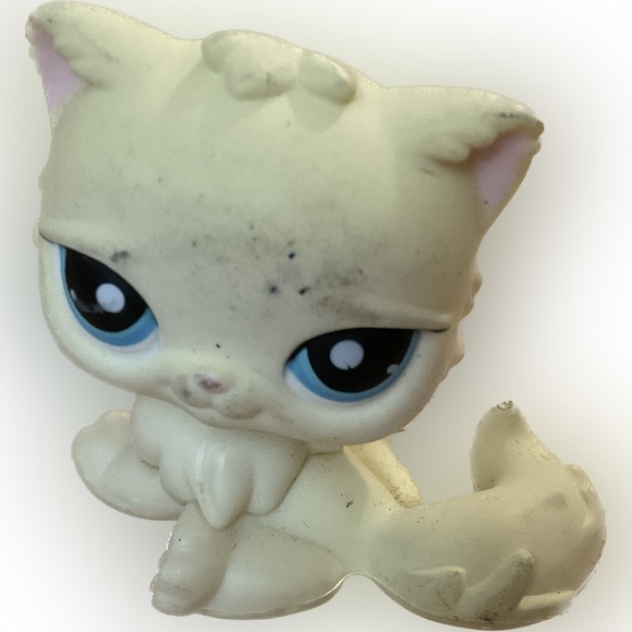 Littlest Pet Shop | Toys | Littlest Pet Shop Lps Cat Persian 428 Cream ...